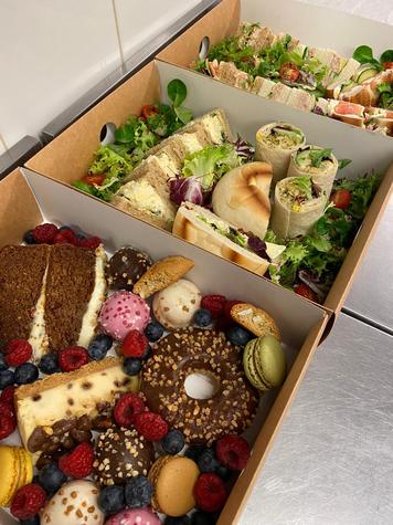 Colpac Large Platter Box With Window